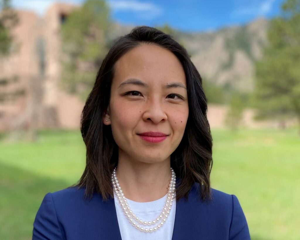 Elizabeth Wang | Loevy + Loevy